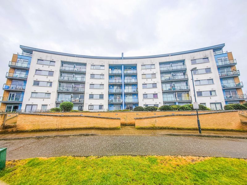 2 bed flat for sale in Tideslea Path, London SE28 - Zoopla