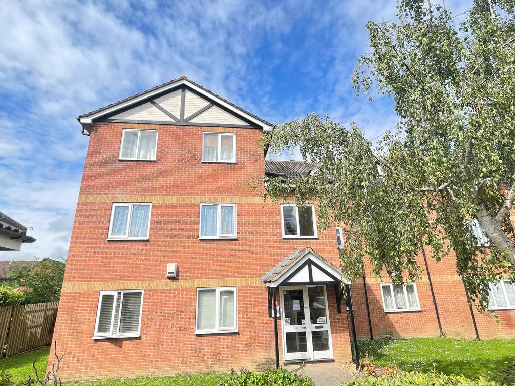 1 bed flat to rent in Foxglove Way, Hackbridge, Surrey SM6 - Zoopla