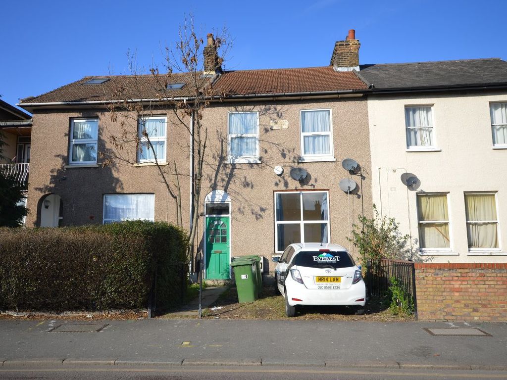 3 bed flat to rent in Forest Lane, London E15 - Zoopla