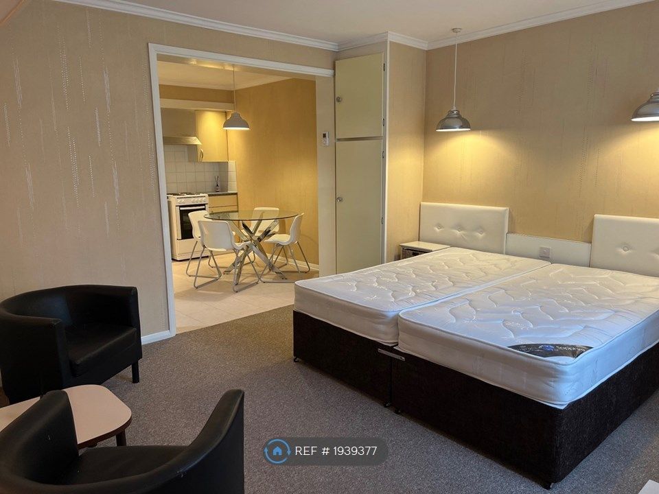 Room to rent in Westmoreland Terrace, London SW1V, £1,600 pcm - Zoopla