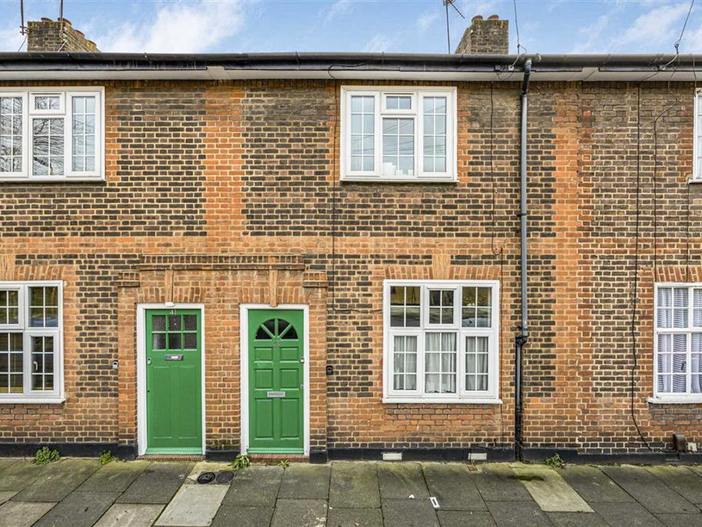 2 bed property to rent in Roan Street, London SE10, £2,297 pcm - Zoopla