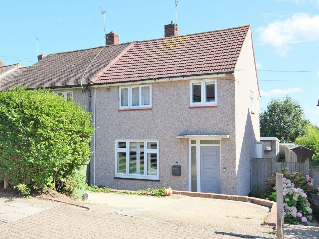 3 Bed Semi Detached House For Sale In Ravenscourt Road St Pauls Cray