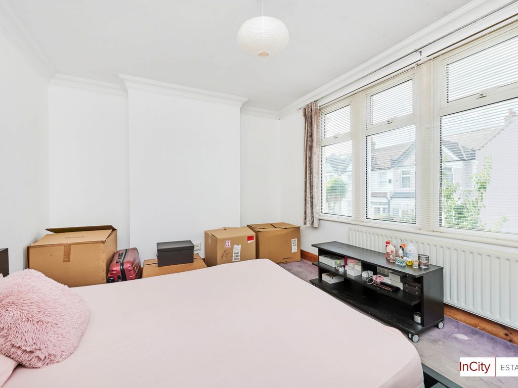 2 bed end terrace house for sale in Estcourt Road, Woodside, Croydon ...