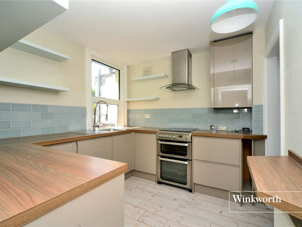 1 bed flat to rent in Cheam Common Road, Worcester Park KT4, £1,250 pcm ...