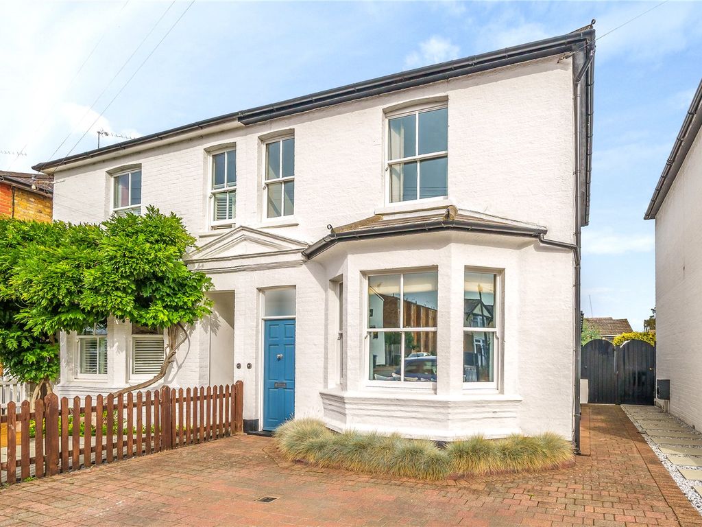4 Bed Semi Detached House For Sale In Thames Street Walton On Thames