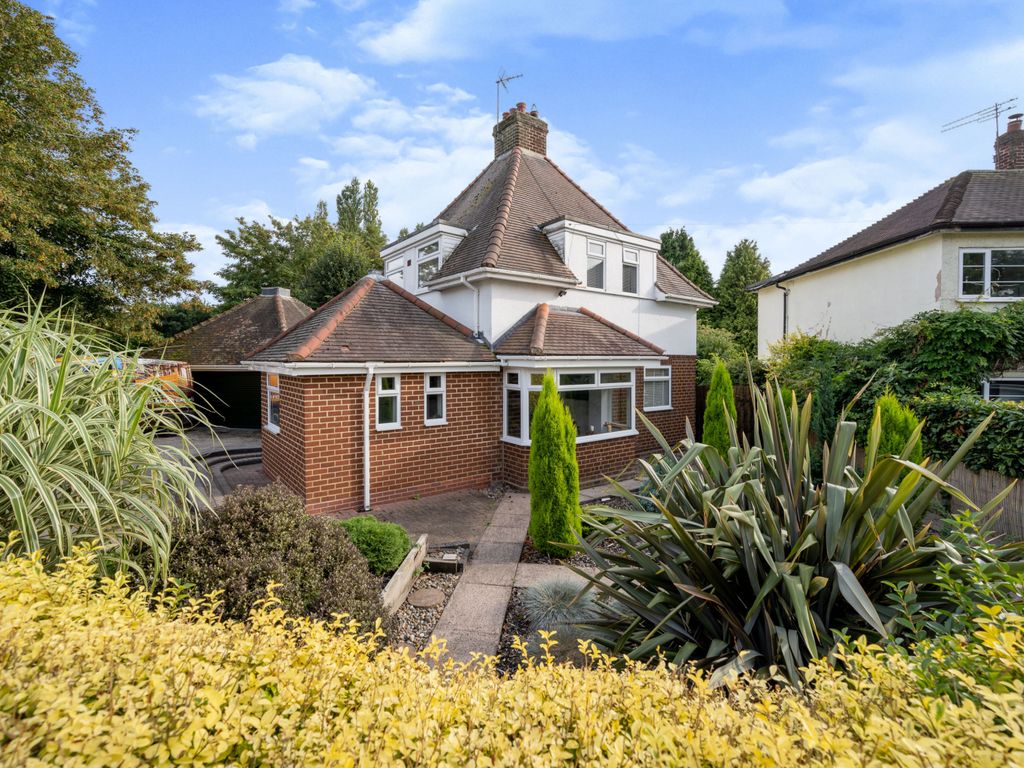 3 Bed Detached House For Sale In Lower Road Hednesford Cannock