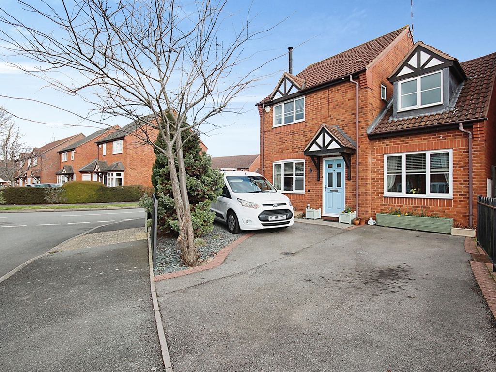 3 Bed Detached House For Sale In Coxs Orchard Whitnash Leamington Spa