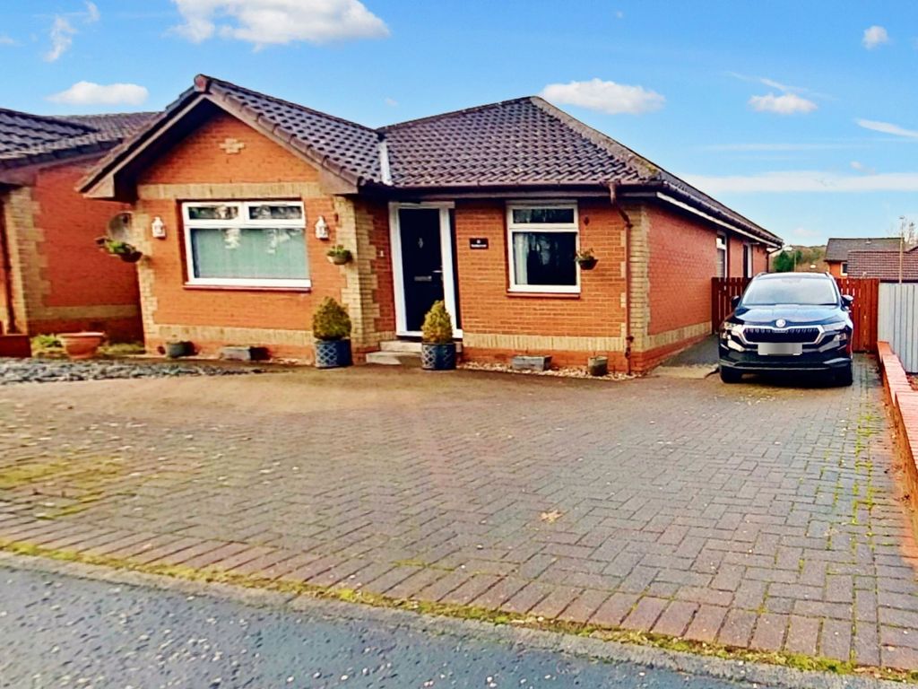 3 bed detached bungalow for sale in Heatherwood, Seafield EH47, £ ...