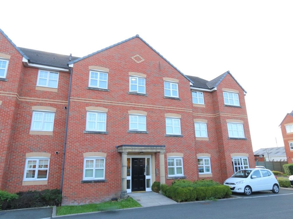 2 bed flat to rent in Palatine Street, Denton, Manchester M34, £800 pcm ...