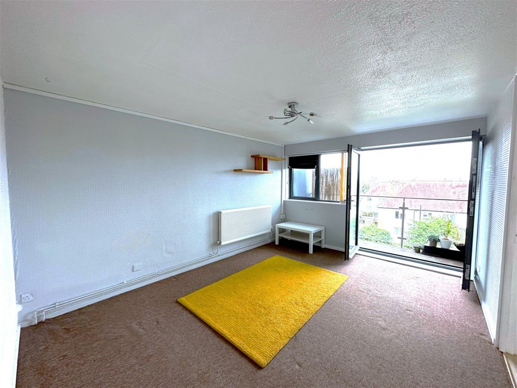 2 bed flat for sale in Copley Close, London W7, £359,950 - Zoopla