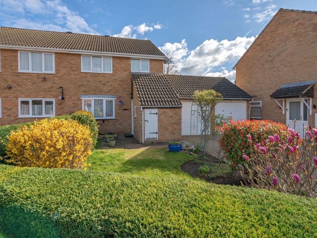 3 Bed Semi Detached House For Sale In Penwright Close Kempston