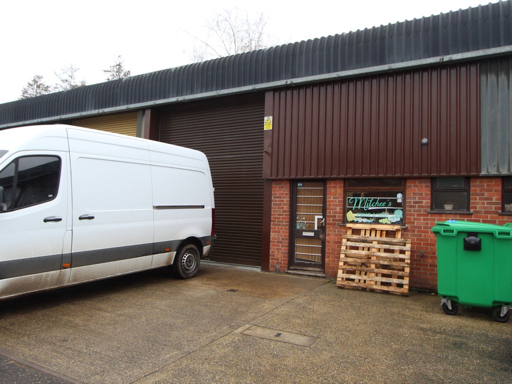 Light industrial to let in Broton Drive, Halstead CO9, £12,000 pa - Zoopla