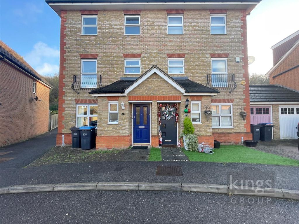 4 bed town house for sale in Malkin Drive, Church Langley, Harlow CM17 ...
