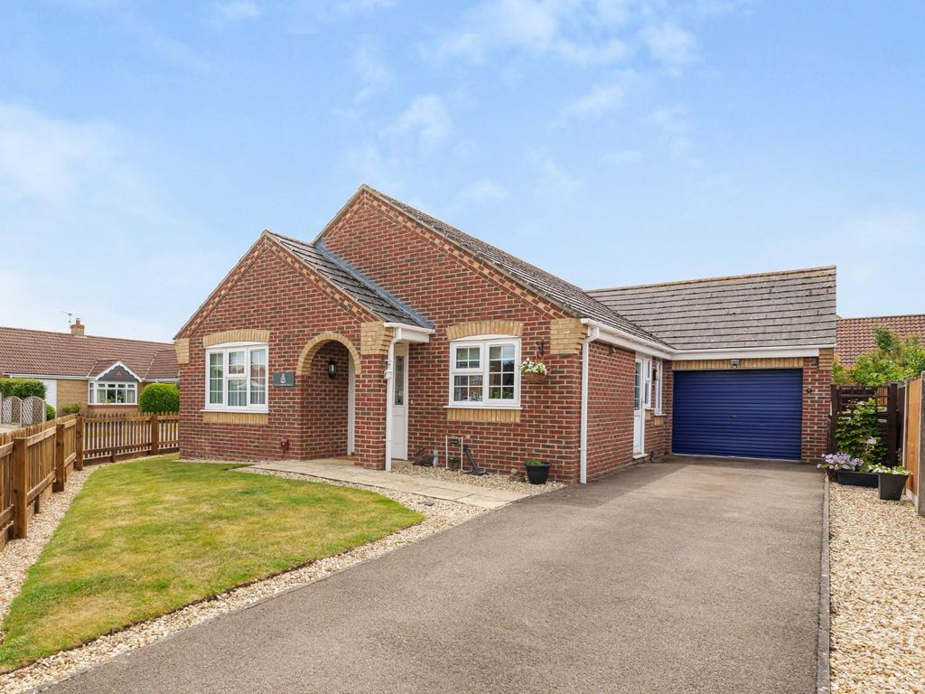 3 Bed Detached Bungalow For Sale In St Andrews Walk Woodhall Spa Ln10