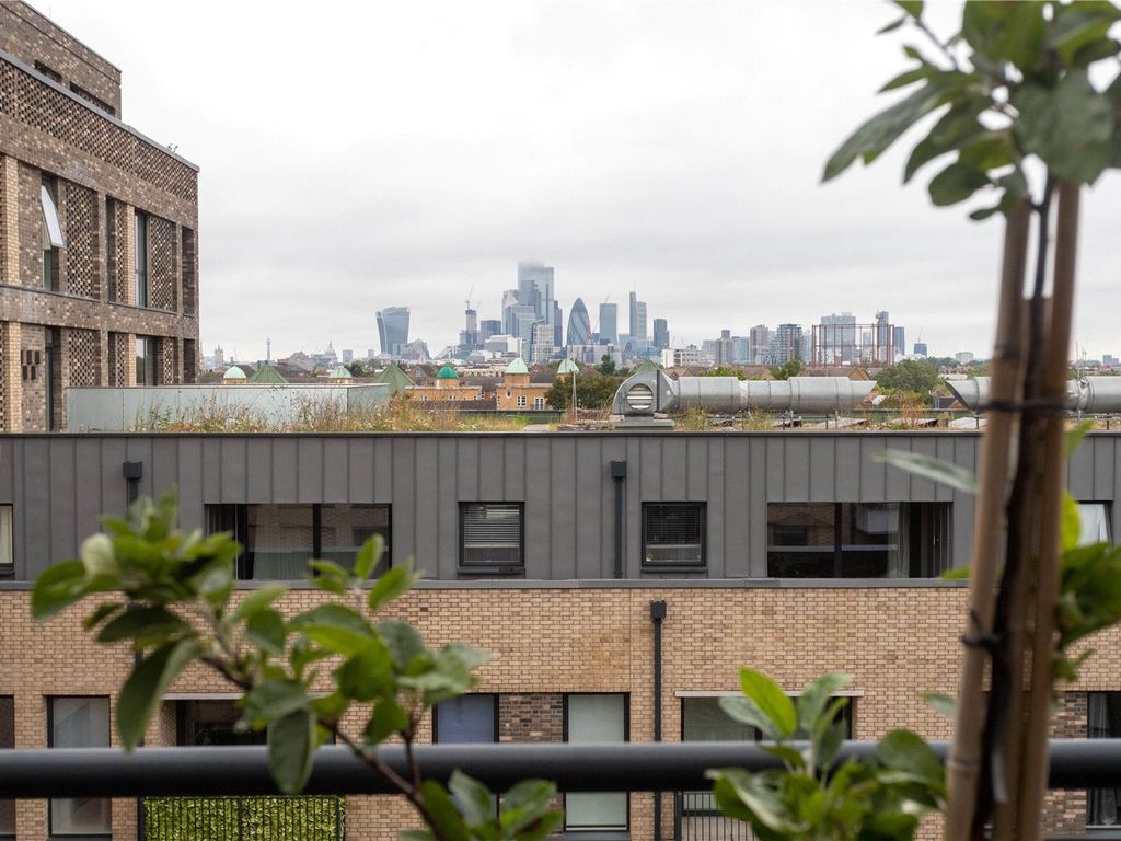 2 bed flat to rent in Quebec Way, Canada Water, London SE16, £3,000 pcm ...