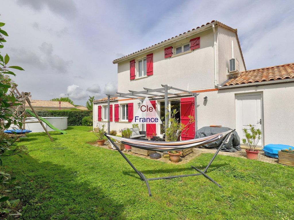 5 bed detached house for sale in Grenade, Midi-Pyrenees, 31330, France ...