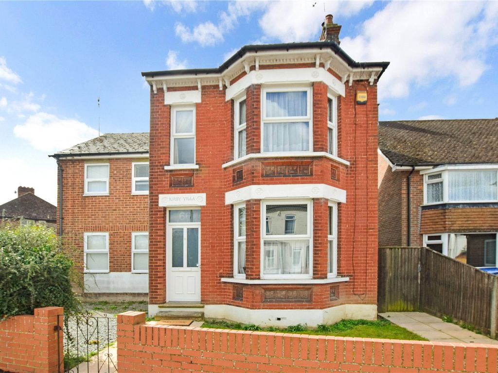 3 bed semi-detached house for sale in Kirby Road, Dunstable ...
