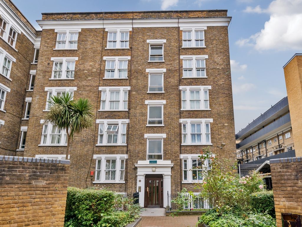 2 bed flat for sale in Old Kent Road, London SE1, £425,000 - Zoopla