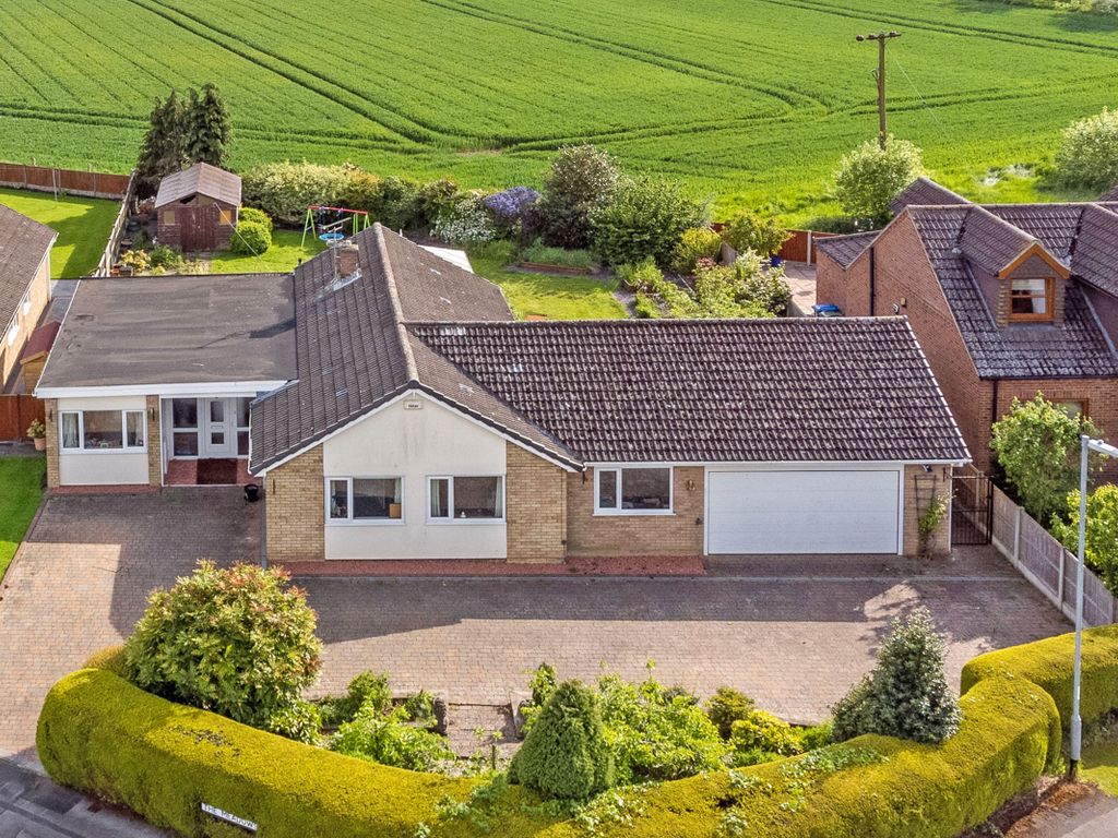 3 bed detached bungalow for sale in The Meadows, Howden, Goole DN14 ...