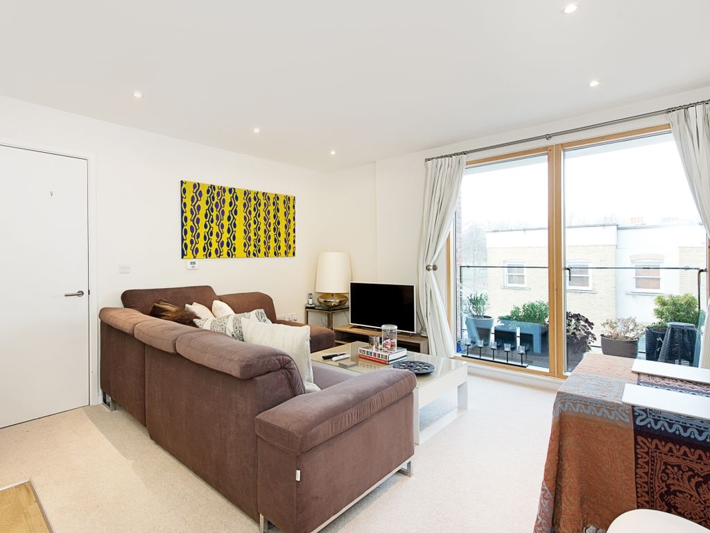 1 bed flat to rent in Wingate Square, London SW4, £2,500 pcm - Zoopla