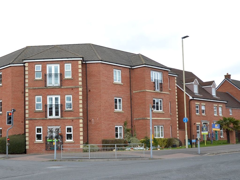 2 Bed Flat For Sale In Holbeach Drive Kingsway Quedgeley Gloucester