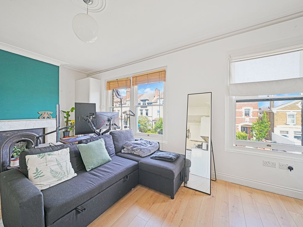 2 bed flat for sale in Alexandra Road, London N8, £400,000 - Zoopla