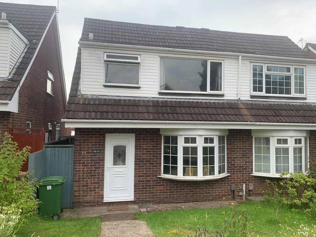 3 bed semi-detached house for sale in Glyn Rhosyn, Pentwyn, Cardiff ...