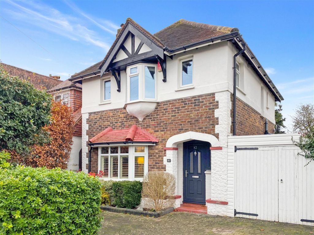 3 bed detached house for sale in Downlands Avenue, Worthing, West ...