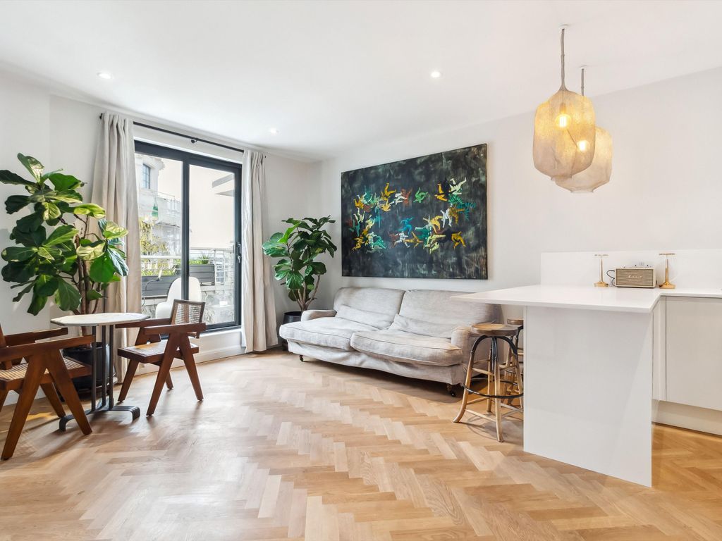 1 bed flat to rent in Inver Court, Inverness Terrace, London W2., £ ...