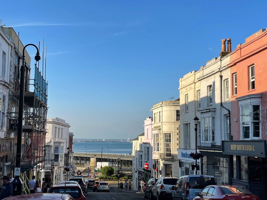 2 bed flat for sale in Union Street, Ryde PO33 - Zoopla