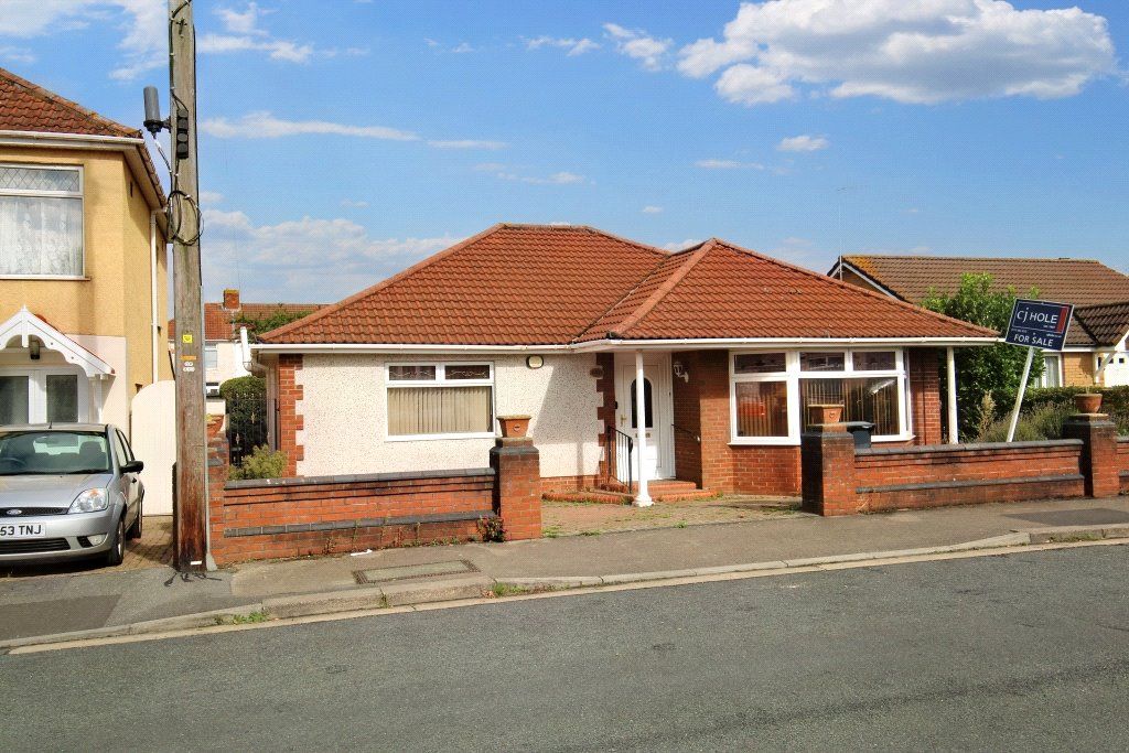 3 bed bungalow for sale in Risdale Road, Ashton Vale, Bristol BS3 - Zoopla