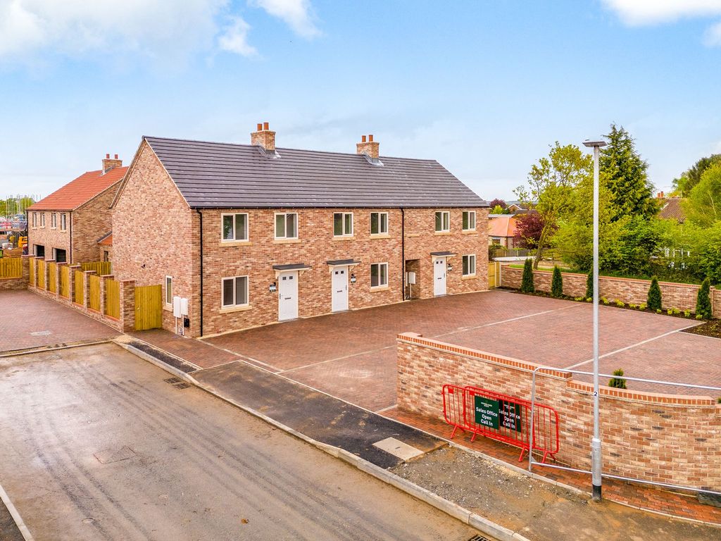 New home, 3 bed town house for sale in Yew Tree Close, Woodlands Ridge ...