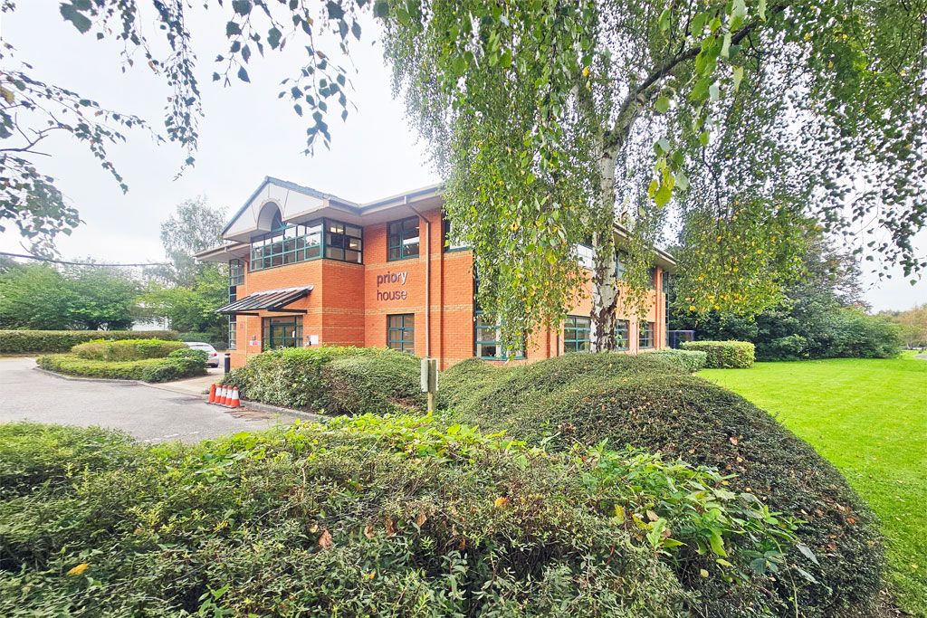 Office to let in Stuart Road, Runcorn WA7, £65,000 pa - Zoopla