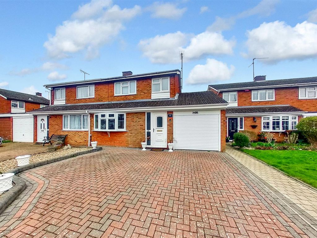 3 Bed Semi Detached House For Sale In Baccara Grove Bletchley Milton