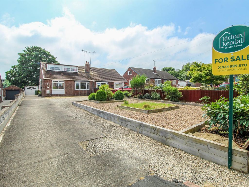 3 bed semi-detached bungalow for sale in Manor Croft, Normanton WF6, £ ...