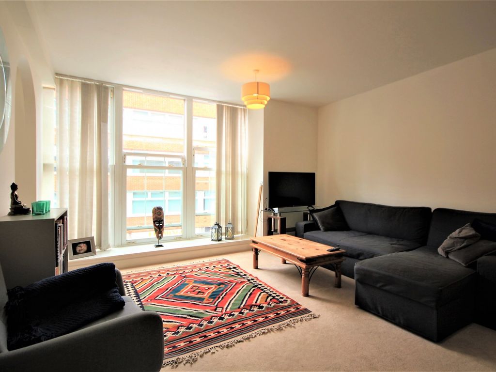 1 bed flat to rent in Oxford House, Cheapside, Reading, Berkshire RG1 ...