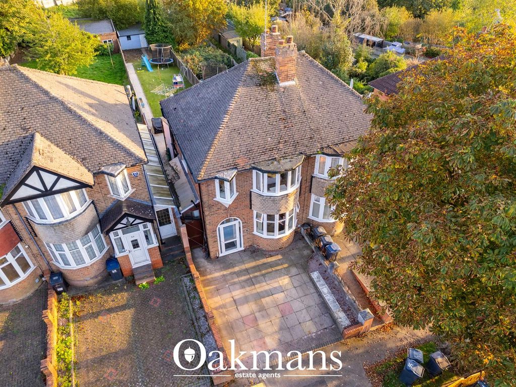 3 Bed Semi Detached House For Sale In Yarningale Road Birmingham B14
