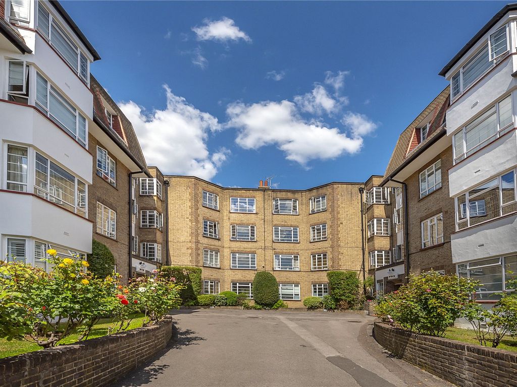 3 bed flat for sale in Woodside House, Woodside, London SW19 - Zoopla