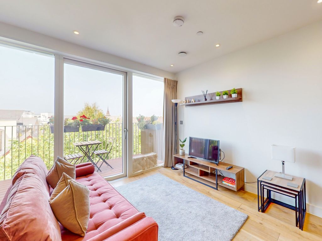 1 bed flat to rent in Fermoy Road, London W9, £2,250 pcm - Zoopla