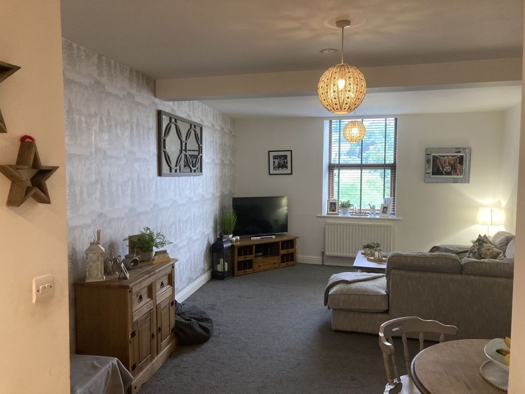 3 bed flat for sale in 2 Prince Street, Keighley BD22, £139,950 - Zoopla