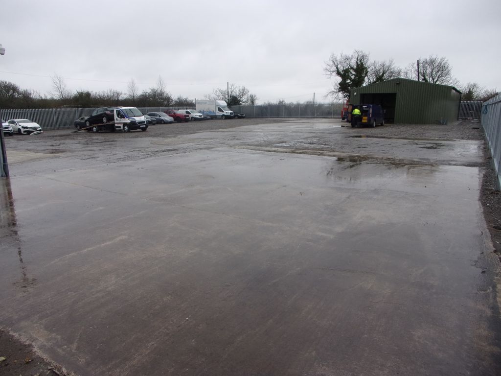 Land to let in Vange Park Road, Vange, Nr Basildon SS16 - Zoopla