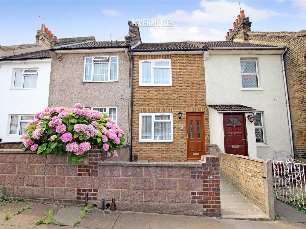 2 bed terraced house to rent in Gladstone Road, Dartford, Kent DA1 - Zoopla
