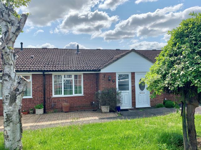 1 bed terraced bungalow for sale in Cheddar Close, Duston, Northampton ...