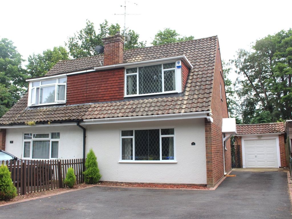 3 Bed Semi Detached House For Sale In Mason Road Farnborough