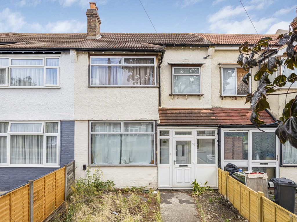 3 bed terraced house to rent in Sherwood Avenue, London SW16 - Zoopla