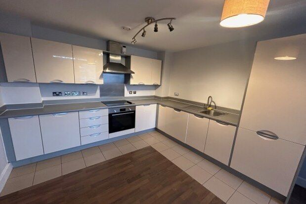 1 bed flat to rent in Mason Way, Birmingham B15, £950 pcm - Zoopla