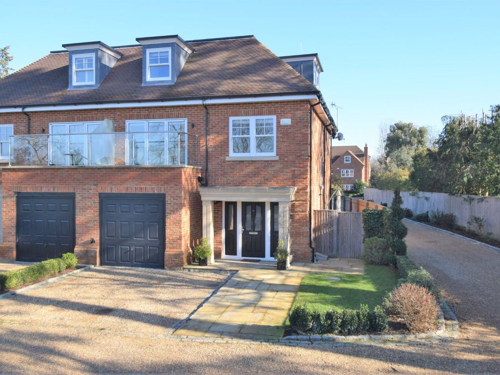 4 bed semi-detached house for sale in Dorneywood Close, Burnham ...