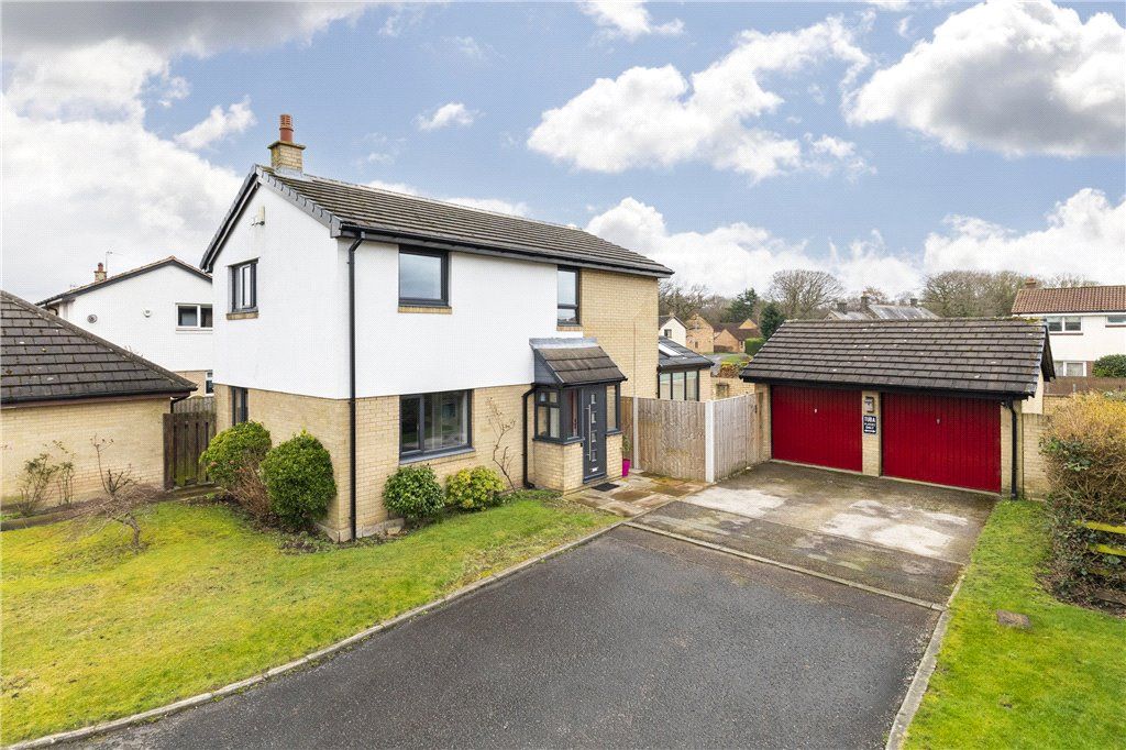 4 bed detached house for sale in Edale Way, Leeds, West Yorkshire LS16 ...