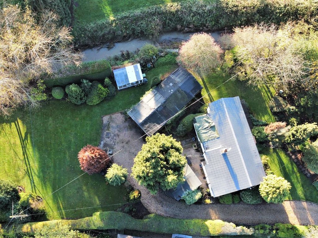 2 bed detached bungalow for sale in The Retreat, Staythorpe Road ...