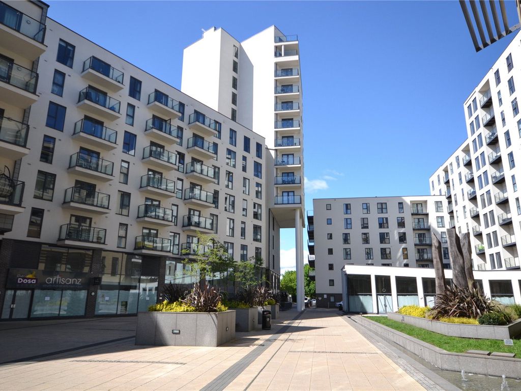 1 bed flat for sale in Guildford Road, Woking, Surrey GU22 - Zoopla